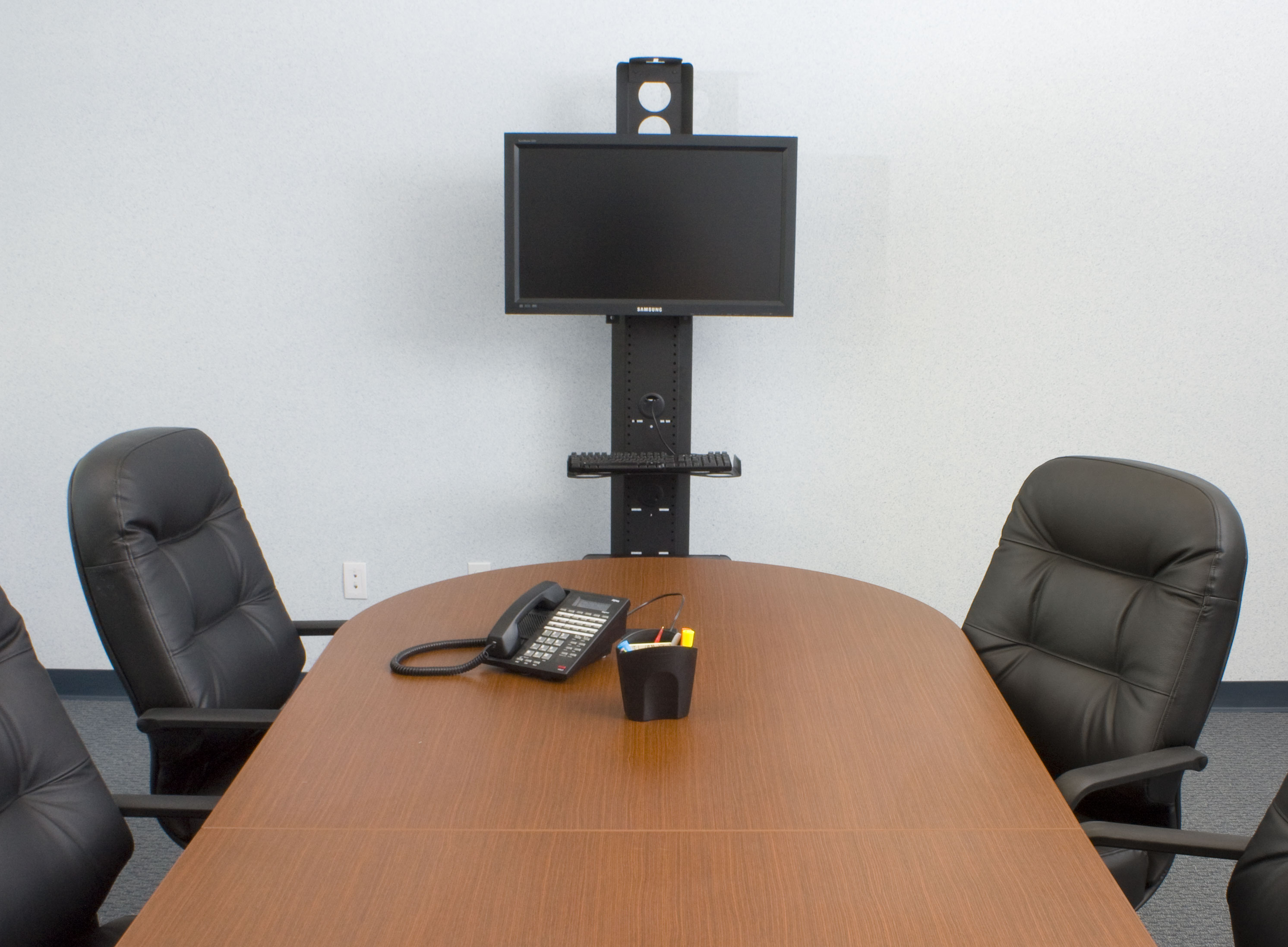 Buy this mobile plasma stand with casters for your large screen ...