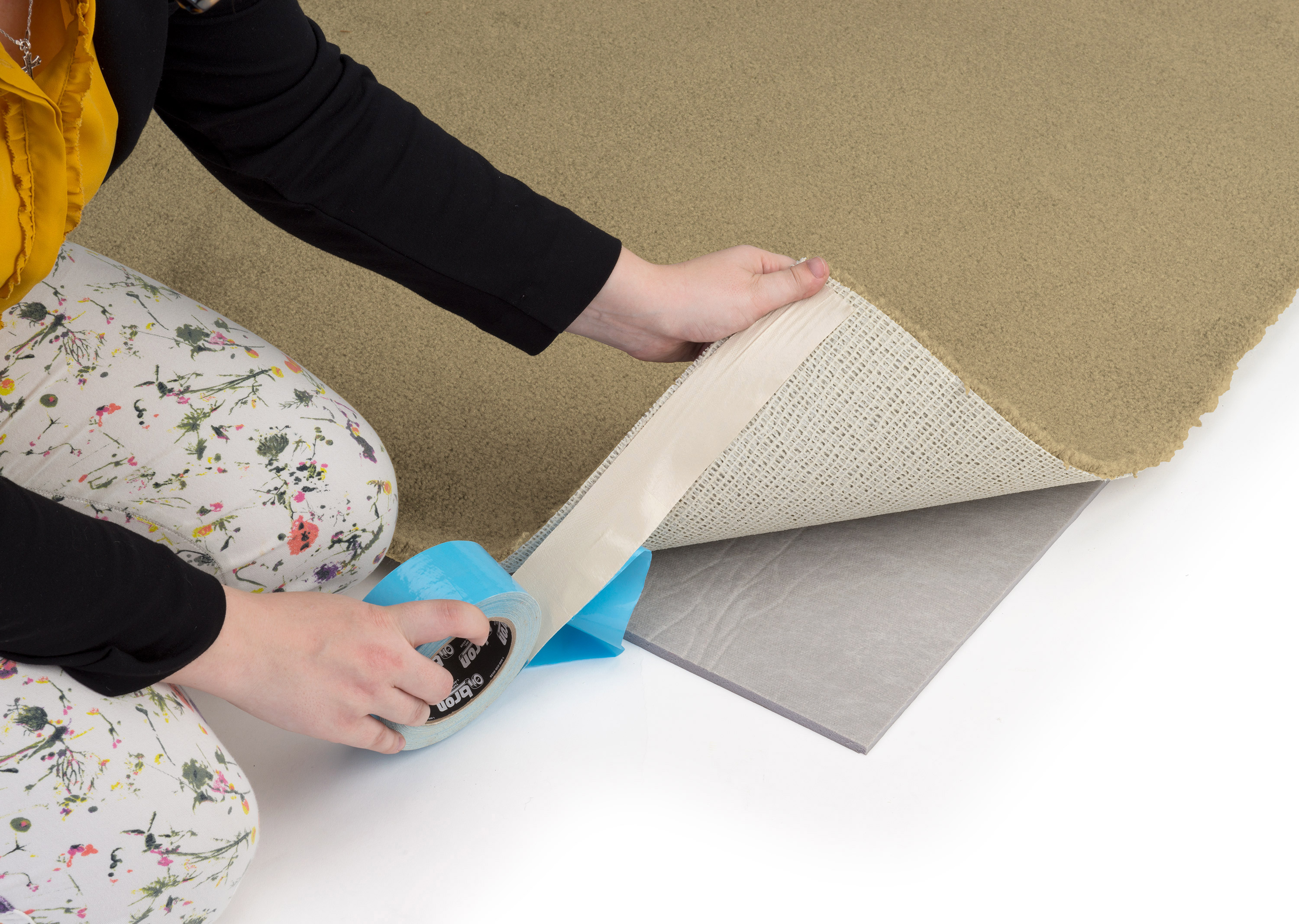 10’ x 20’ Trade Show Booth Carpeting | 4 Rollable Strips | Displays2Go