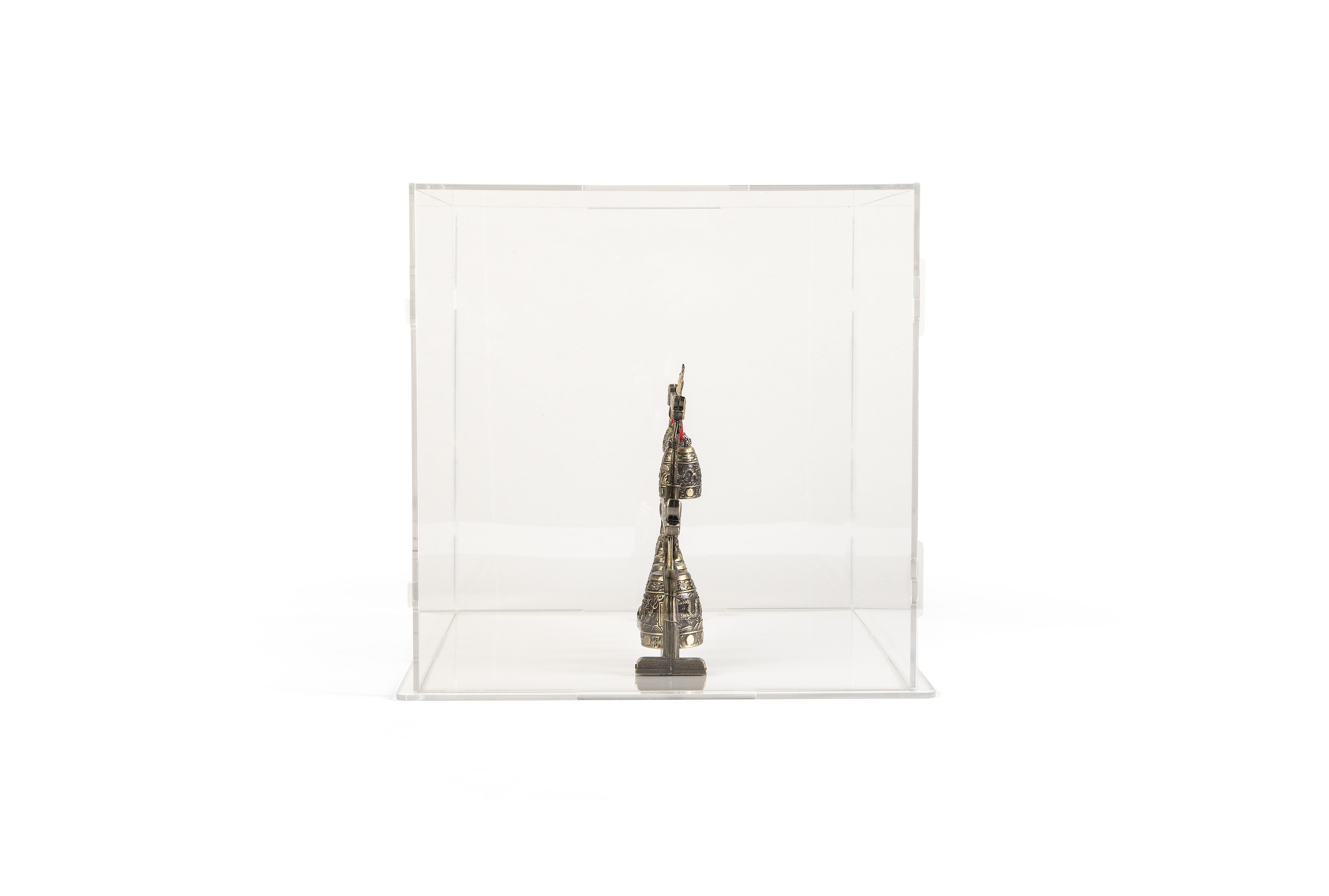 Large Clear Display Riser Case | 19 x 15 x 15 Portable Showcase ...