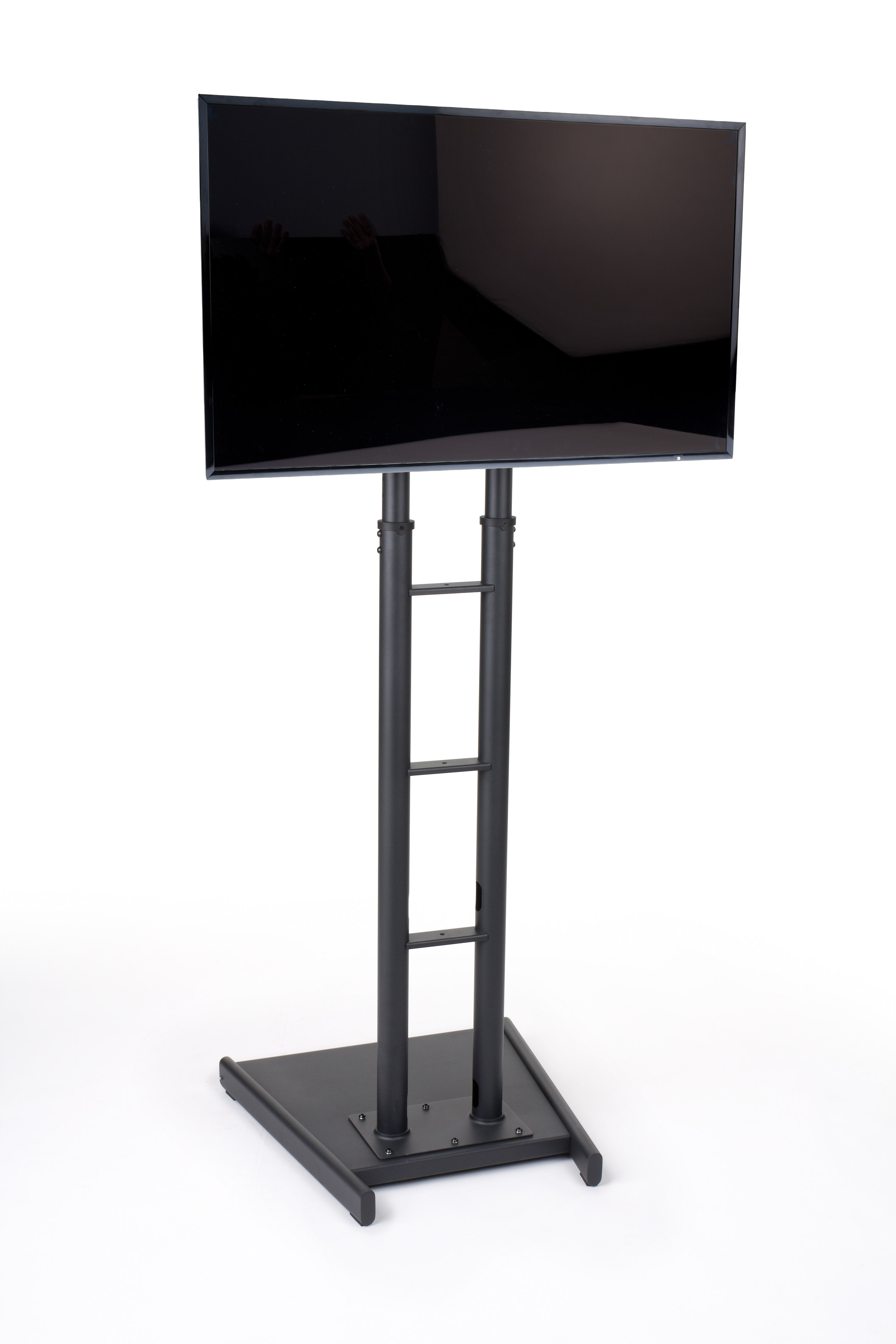 These Storefront Digital Signage Solutions Showcase Content To The ...