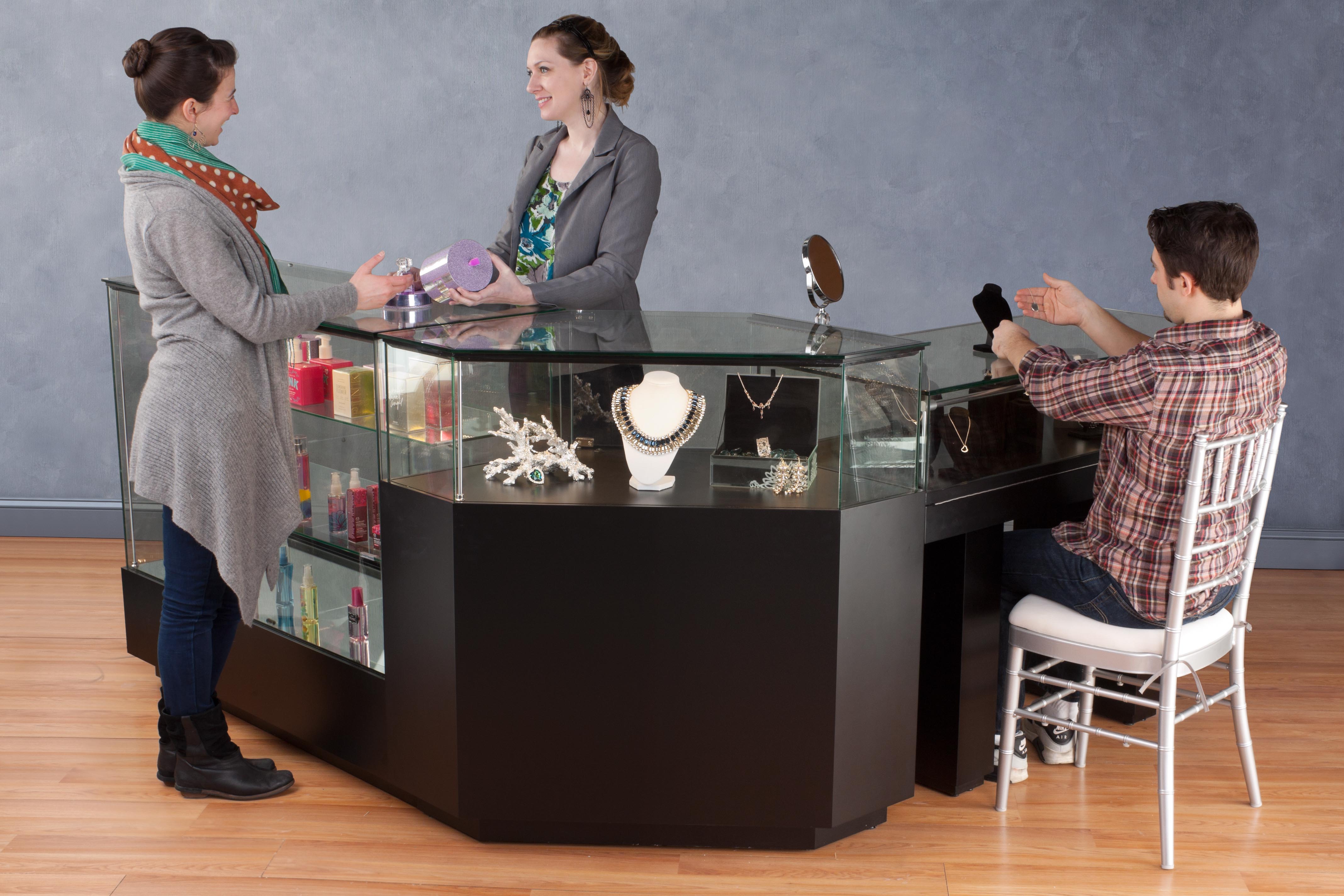 Museum Showcase | Back Lit LED Jewelry Display | Displays2Go