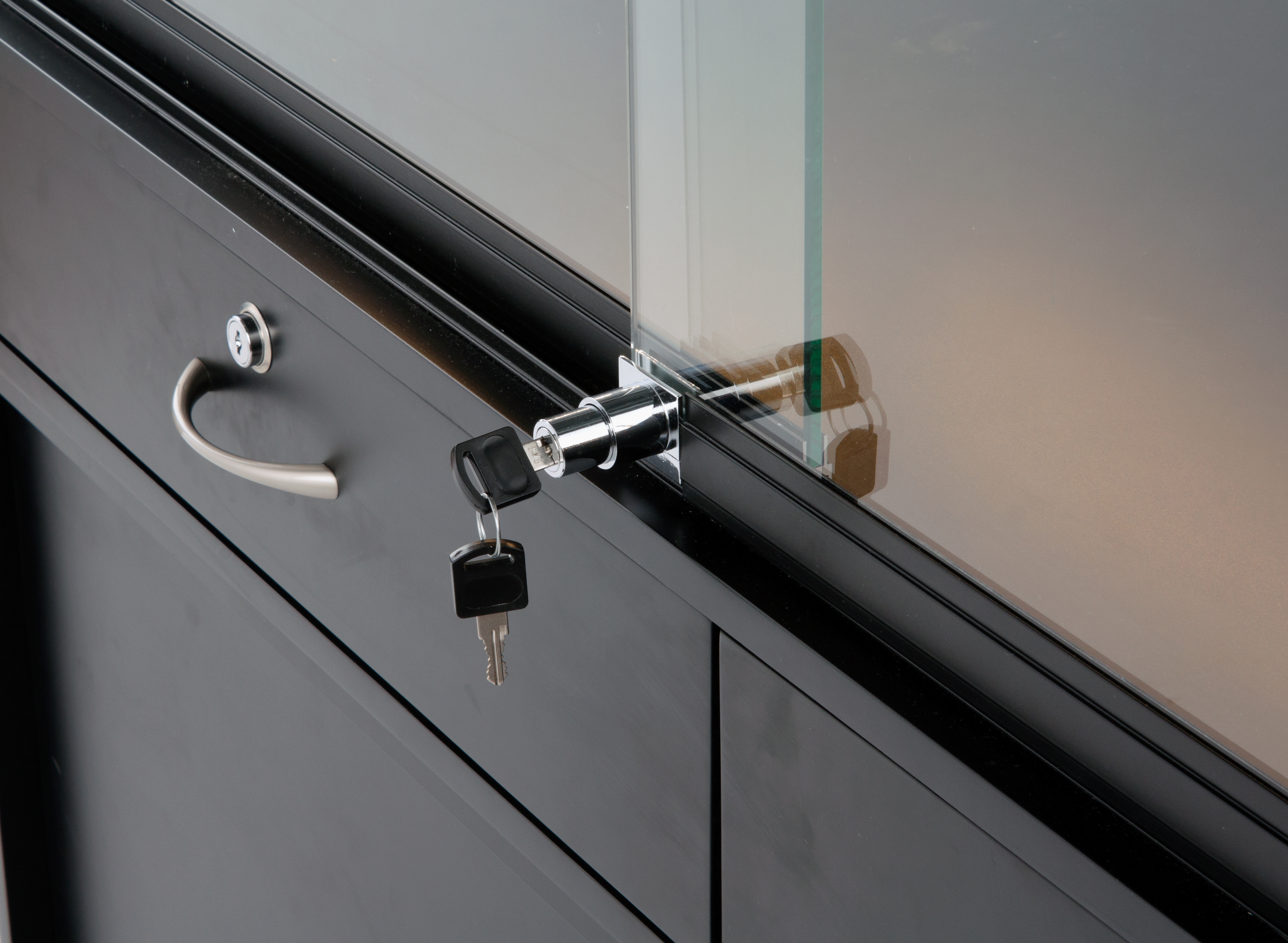 LED Lit Jewelry Counter - Quarter Vision | Displays2Go