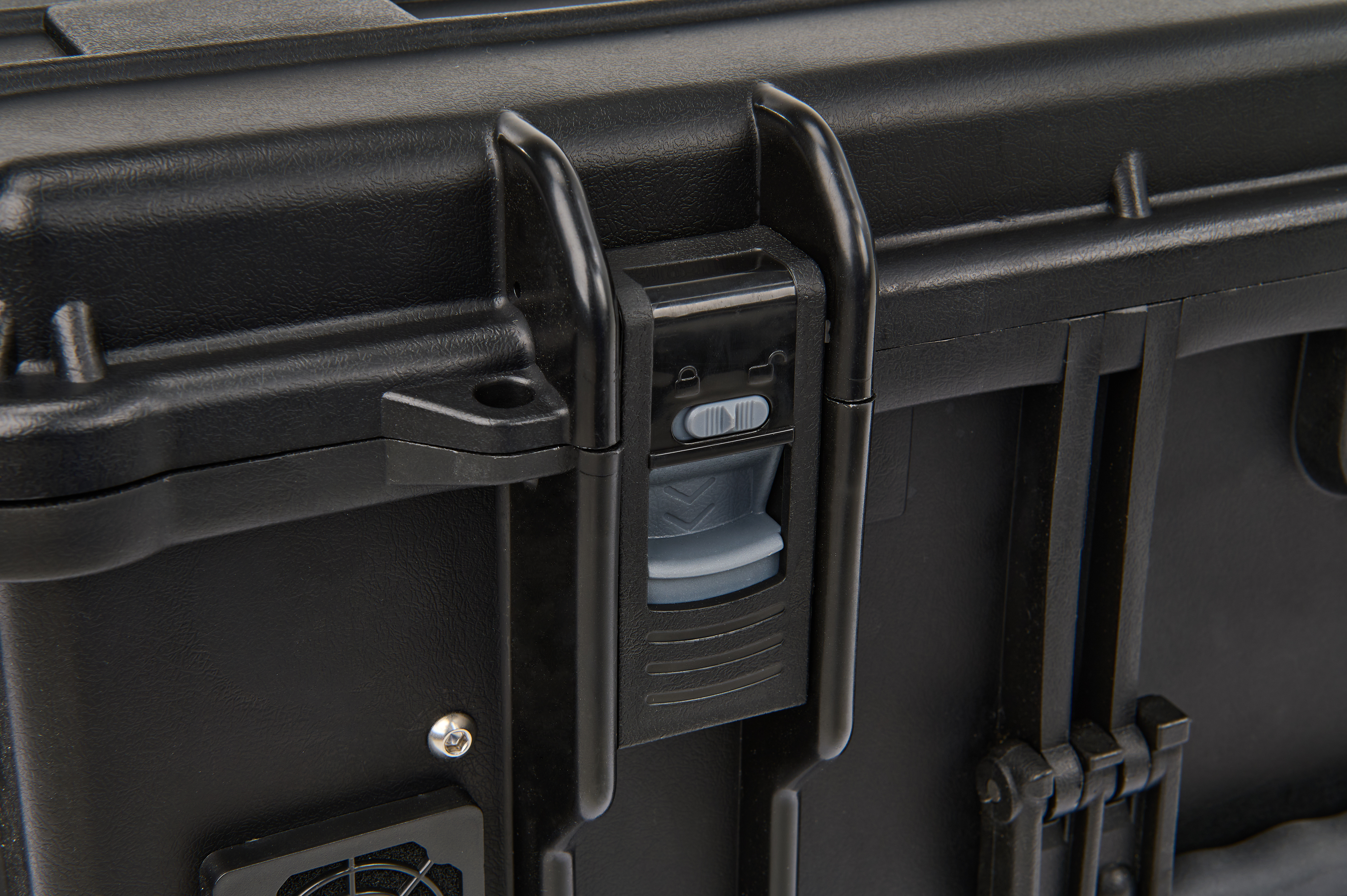 Multiple Charging Station | Portable Impact Resistant Case | Displays2Go