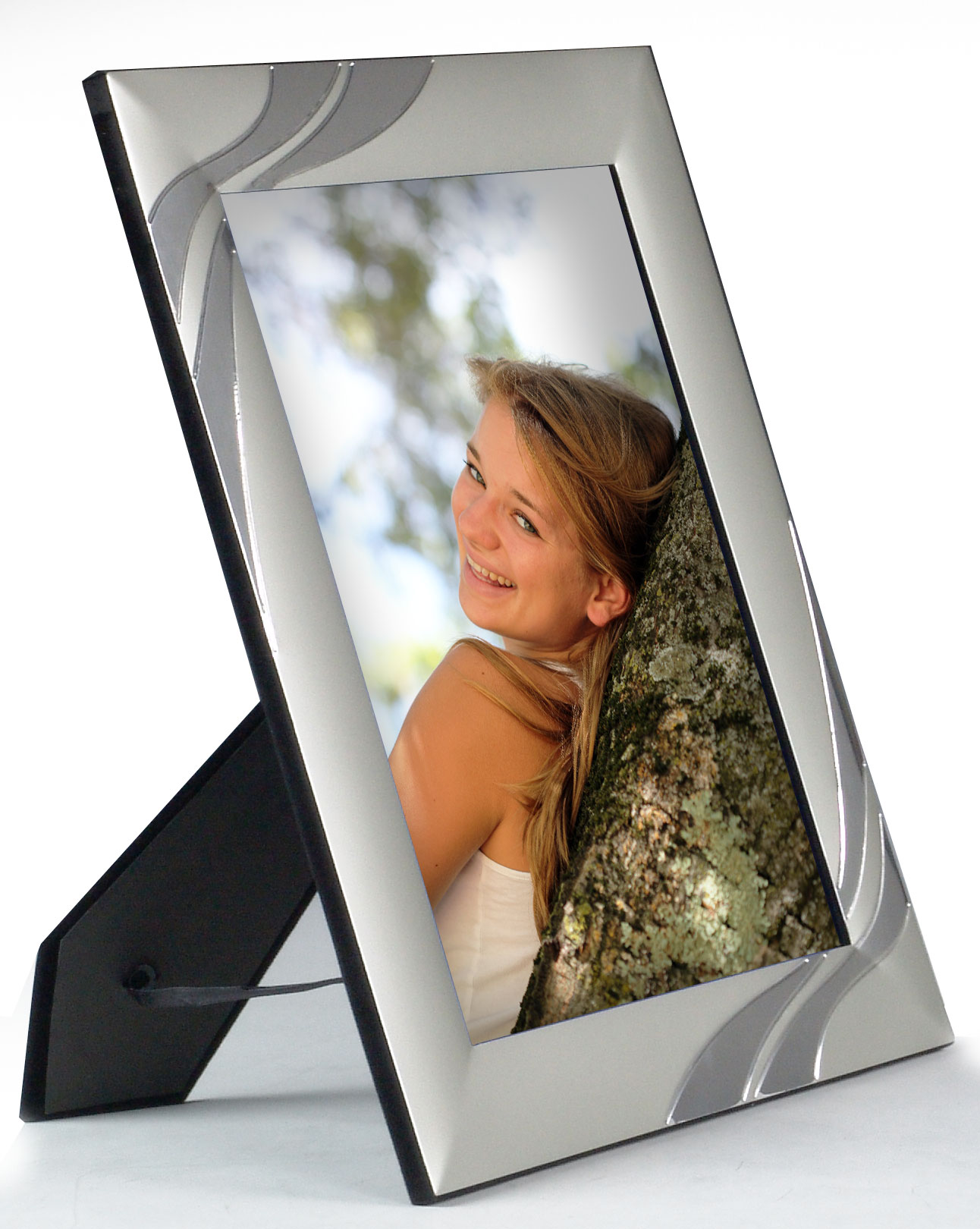 Silver Picture Frames w/ Metal Reflective Design | 4" x 6" | Displays2Go