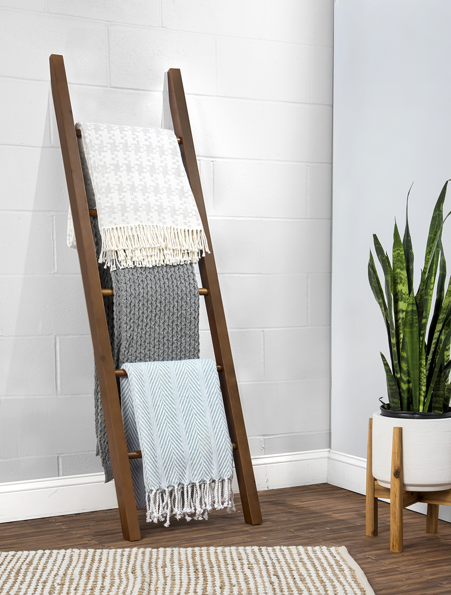 Leaning Ladder Rack | Angled Side Frames | Displays2Go