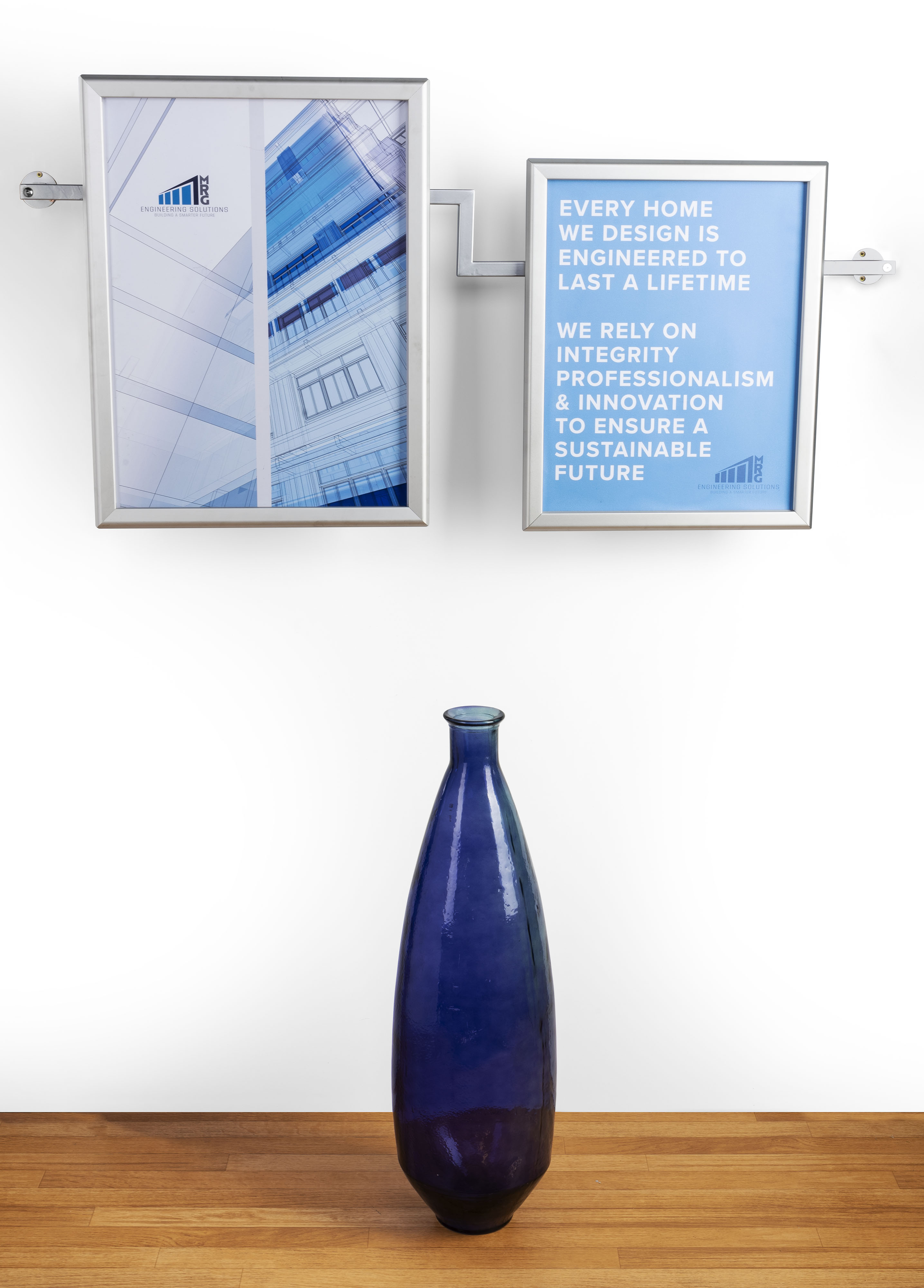 Staggered Bar Dual Hanging Poster Mount | Non-Glare Protection ...