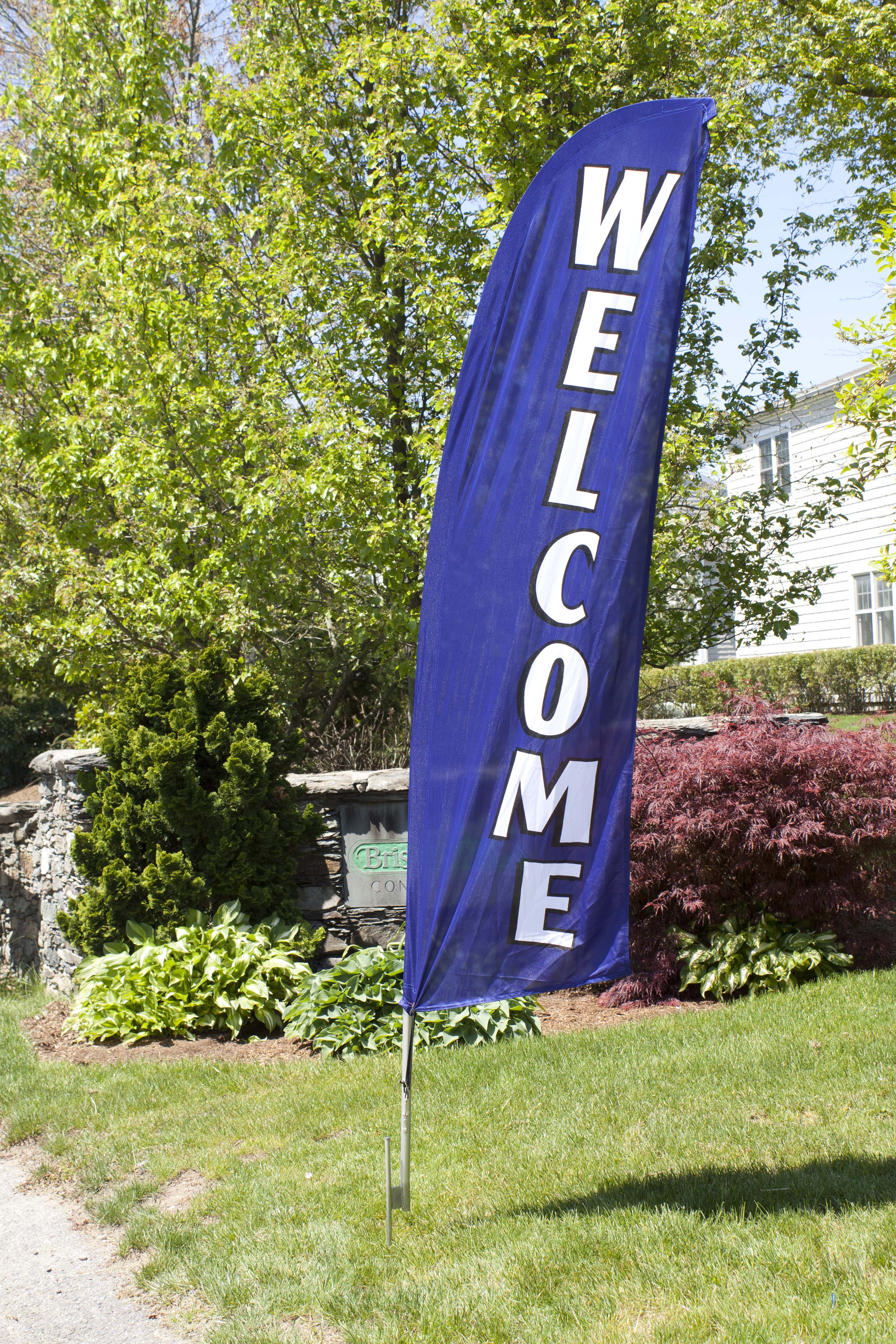 Welcome Message Bow Flags | For Real Estate Open Houses | Displays2go