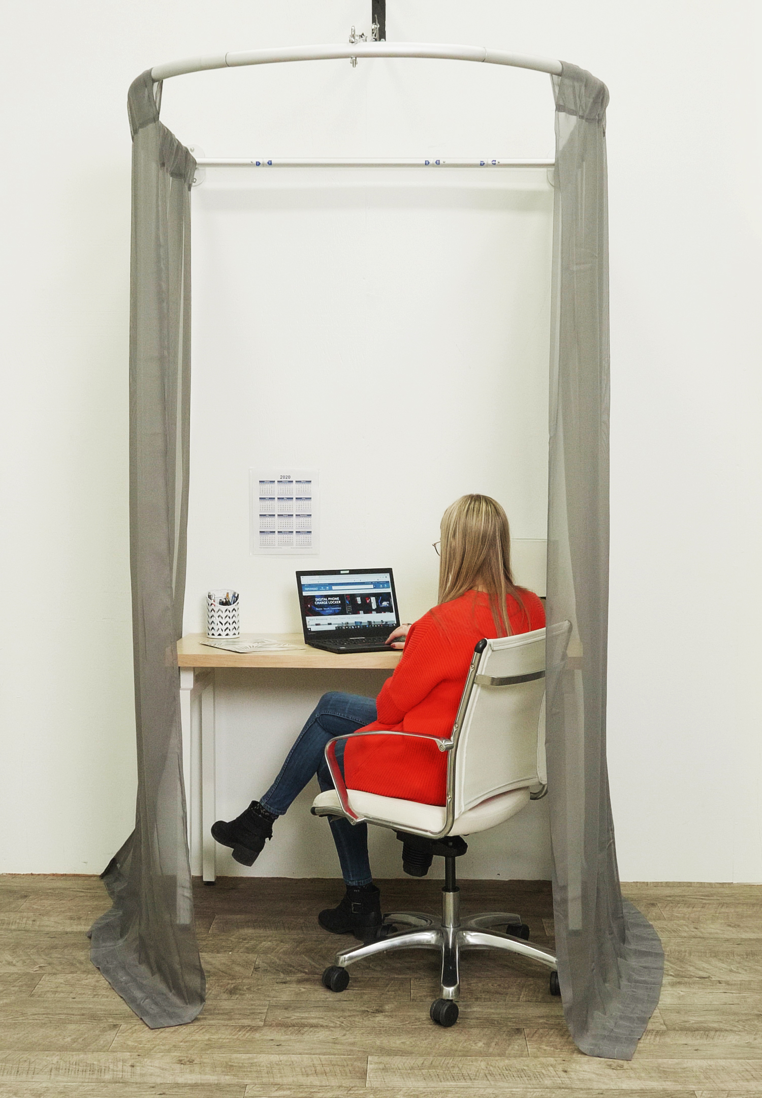 Semicircle Changing Room Kit | Quick and Easy Push Pin Assembly ...