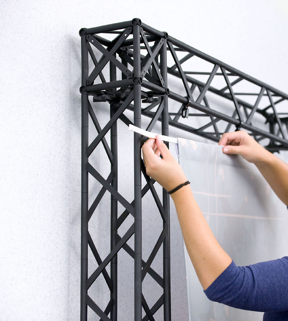 Truss Exhibits with Custom Graphics | Fit 20' x 20' Display Space ...