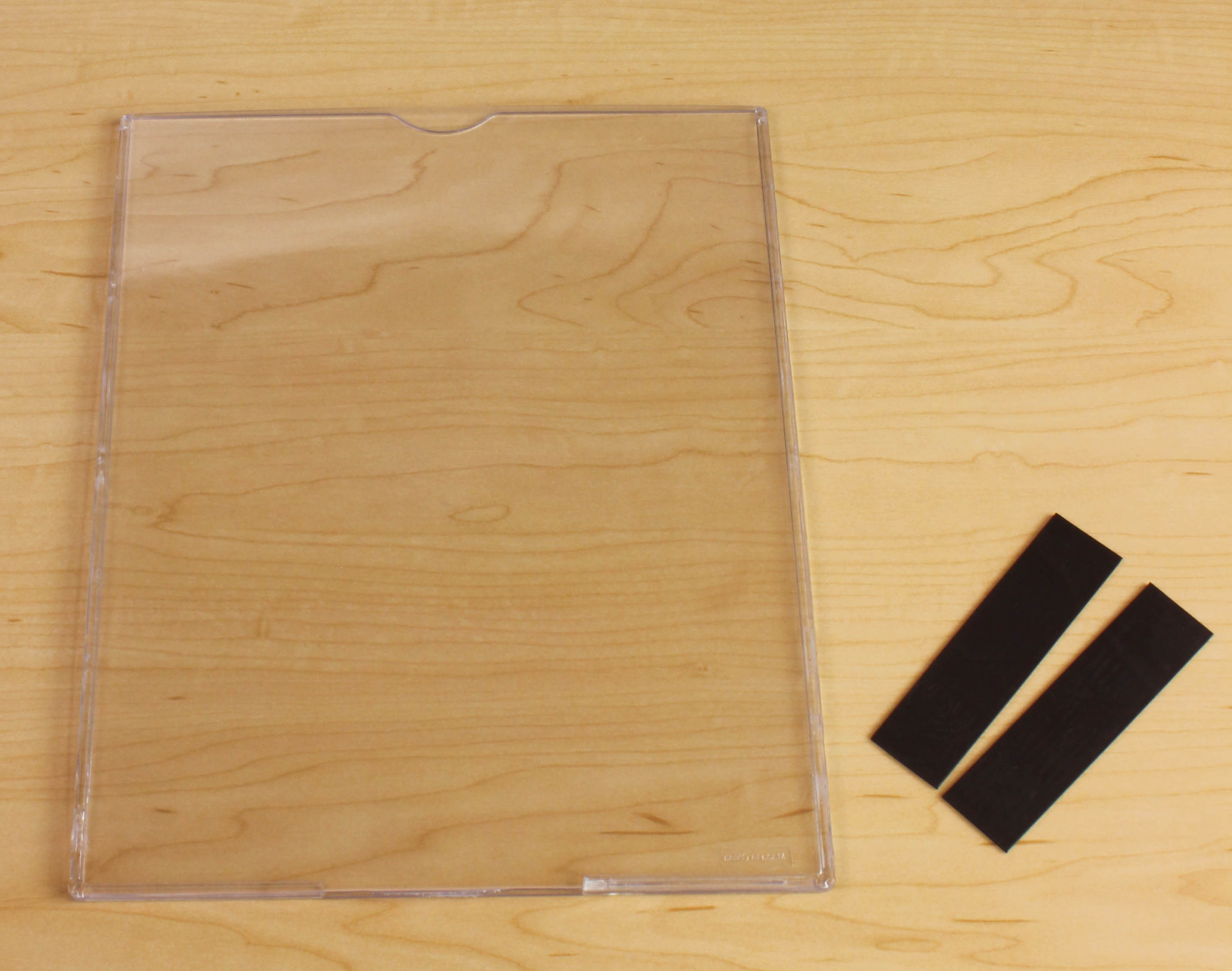 8.5 x 11 Frame | Molded Plastic Construction | Displays2Go