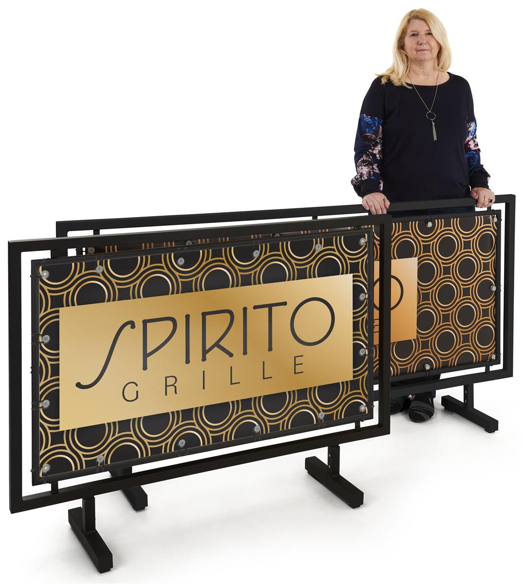 Sidewalk Café Partitions | Portable Design