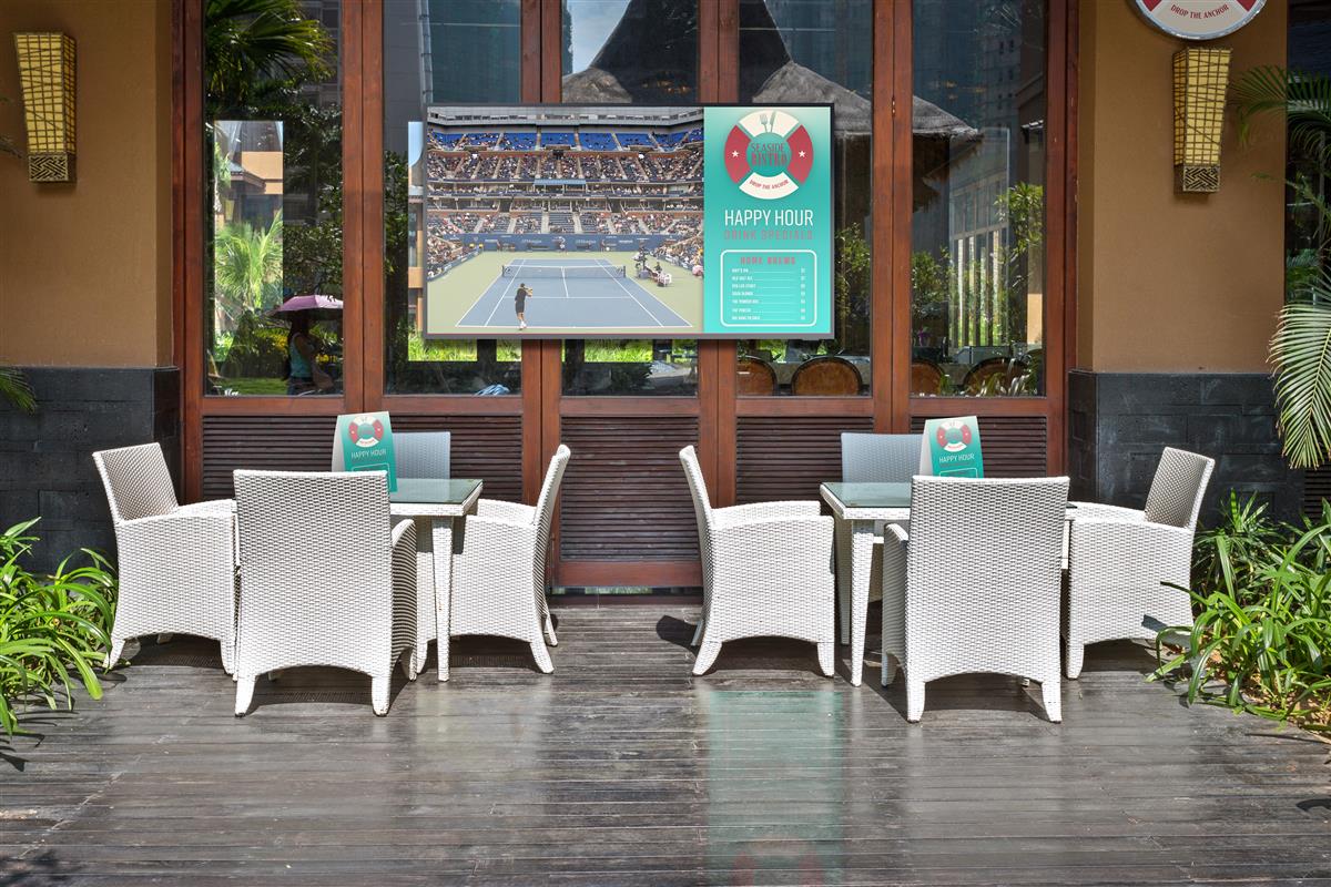 Weather-Resistant Outdoor TV | QLED 4K UHD Picture Resolution